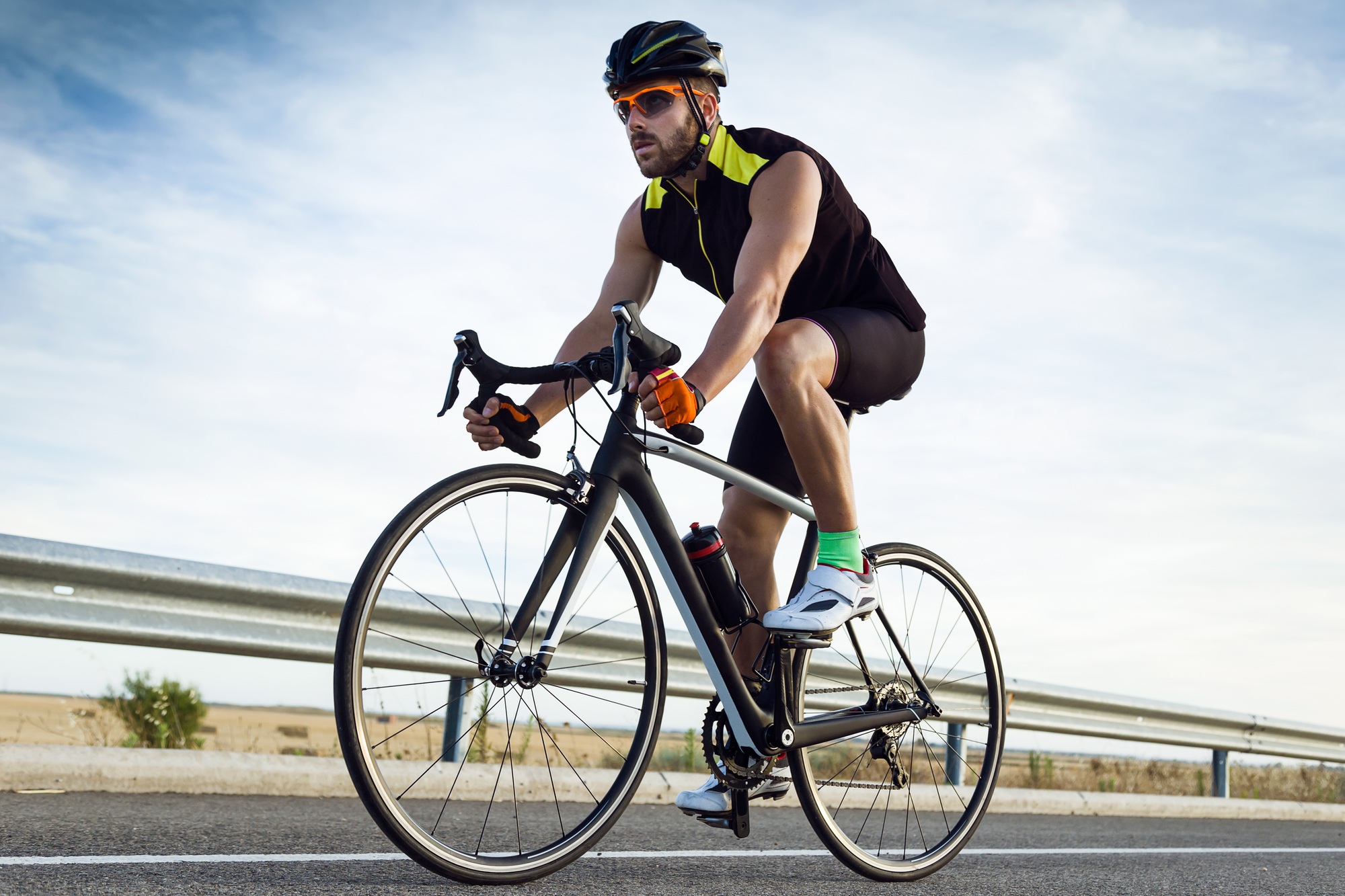 Road cycling health benefits and tips for starting this demanding sport